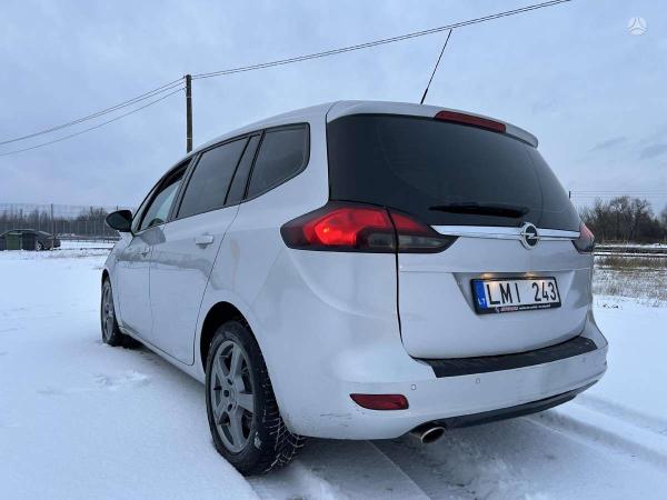 Pelēks Opel Zafira Tourer 2013 Panevēža, ar dzinēja tilpumu 1.96 L un nobraukumu 289 tūkst. km par 6420 €, foto 3 vietnē AUTOMOTO.COM.LV