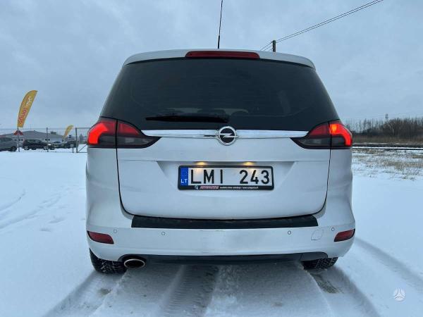 Pelēks Opel Zafira Tourer 2013 Panevēža, ar dzinēja tilpumu 1.96 L un nobraukumu 289 tūkst. km par 6420 €, foto 4 vietnē AUTOMOTO.COM.LV