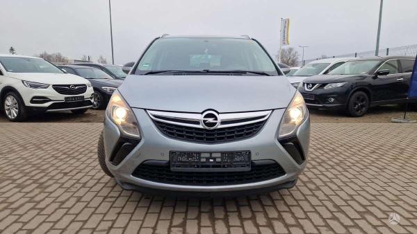 Pelēks Opel Zafira Tourer 2013 Marijampole, ar dzinēja tilpumu 1.96 L un nobraukumu 254 tūkst. km par 4990 €, foto 4 vietnē AUTOMOTO.COM.LV