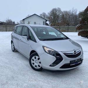 Серый Опель Zafira Tourer 2013 в Мариямполе, объемом двигателя 1.60 л и пробегом 139 тыс. км за 5200 €, фото 3 на AUTOMOTO.COM.LV