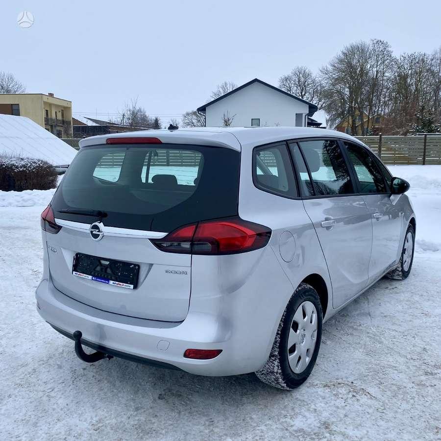 Pelēks Opel Zafira Tourer 2013 Marijampole, ar dzinēja tilpumu 1.60 L un nobraukumu 139 tūkst. km par 5200 €, foto 4 vietnē AUTOMOTO.COM.LV