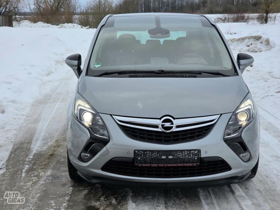 Pelēks Opel Zafira Tourer 2013 Viļņa, ar dzinēja tilpumu 2.00 L un nobraukumu 200 tūkst. km par 5950 €, foto 2 vietnē AUTOMOTO.COM.LV