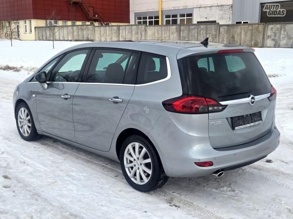 Pelēks Opel Zafira Tourer 2013 Viļņa, ar dzinēja tilpumu 2.00 L un nobraukumu 200 tūkst. km par 5650 €, foto 5 vietnē AUTOMOTO.COM.LV