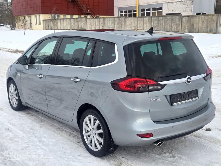 Pelēks Opel Zafira Tourer 2013 Viļņa, ar dzinēja tilpumu 2.00 L un nobraukumu 200 tūkst. km par 5950 €, foto 6 vietnē AUTOMOTO.COM.LV