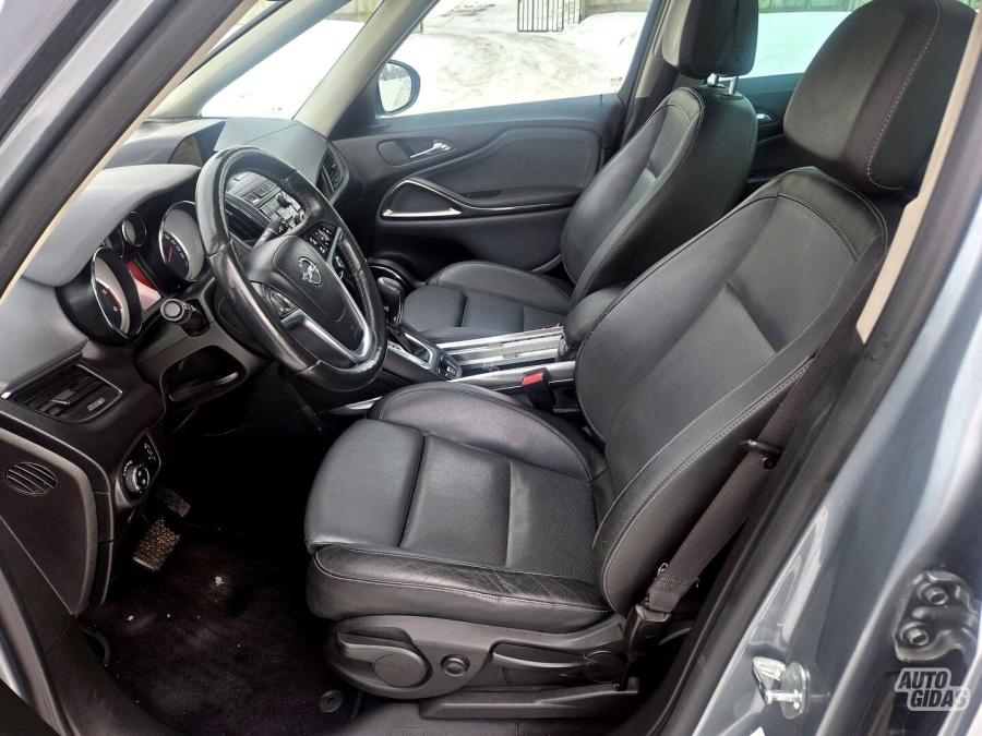 Pelēks Opel Zafira Tourer 2013 Viļņa, ar dzinēja tilpumu 2.00 L un nobraukumu 200 tūkst. km par 5950 €, foto 16 vietnē AUTOMOTO.COM.LV