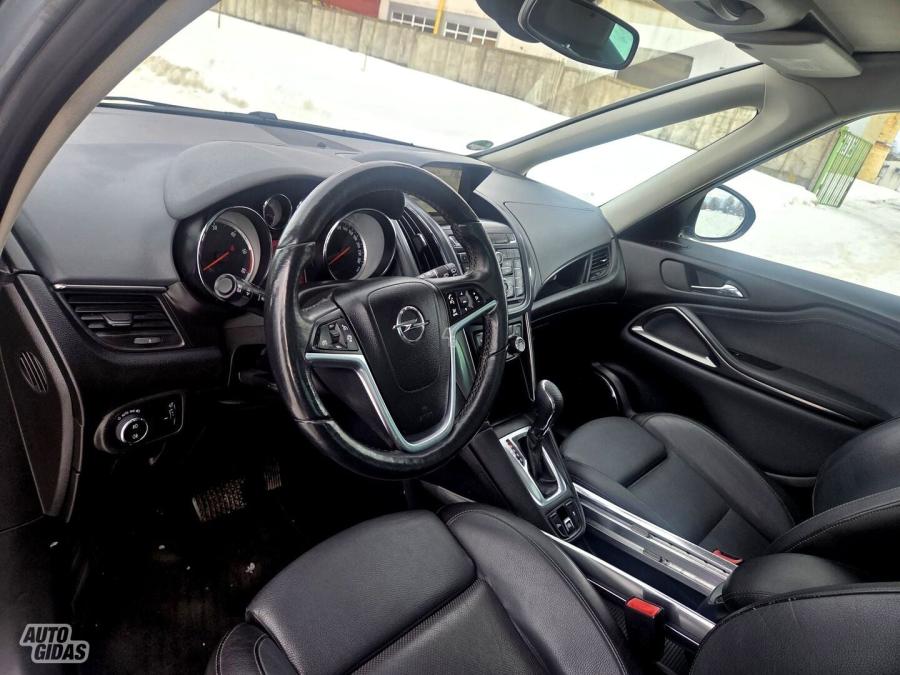 Pelēks Opel Zafira Tourer 2013 Viļņa, ar dzinēja tilpumu 2.00 L un nobraukumu 200 tūkst. km par 5950 €, foto 27 vietnē AUTOMOTO.COM.LV