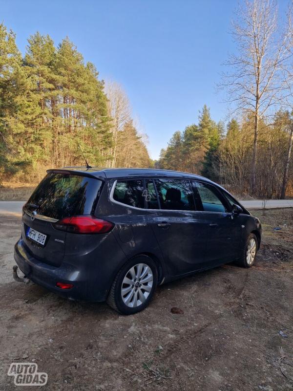 Pelēks Opel Zafira Tourer 2013 Viļņa, ar dzinēja tilpumu 1.60 L un nobraukumu 320 tūkst. km par 5500 €, foto 3 vietnē AUTOMOTO.COM.LV