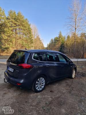 Pelēks Opel Zafira Tourer 2013 Viļņa, ar dzinēja tilpumu 1.60 L un nobraukumu 320 tūkst. km par 5500 €, foto 3 vietnē AUTOMOTO.COM.LV