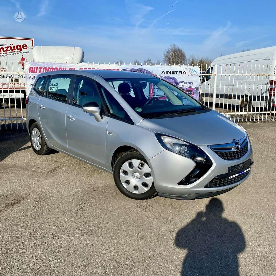 Серый Опель Zafira Tourer 2013 в Мариямполе, объемом двигателя 1.60 л и пробегом 139 тыс. км за 4950 €, фото 1 на AUTOMOTO.COM.LV