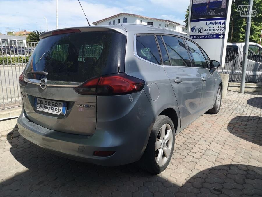 Grey Opel Zafira Tourer 2013 in Utena, with an engine capacity of 1.60 L and mileage of 260 thousand km for 4200 €, photo 3 on AUTOMOTO.COM.LV