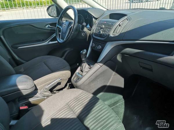 Pelēks Opel Zafira Tourer 2013 Utena, ar dzinēja tilpumu 1.60 L un nobraukumu 260 tūkst. km par 4200 €, foto 6 vietnē AUTOMOTO.COM.LV