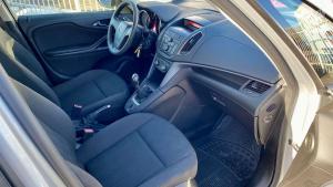 Grey Opel Zafira Tourer 2013 in Marijampole, with an engine capacity of 1.60 L and mileage of 139 thousand km for 4850 €, photo 12 on AUTOMOTO.COM.LV