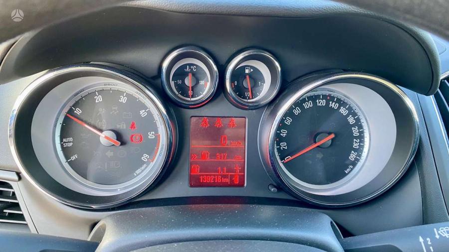 Grey Opel Zafira Tourer 2013 in Marijampole, with an engine capacity of 1.60 L and mileage of 139 thousand km for 4850 €, photo 21 on AUTOMOTO.COM.LV