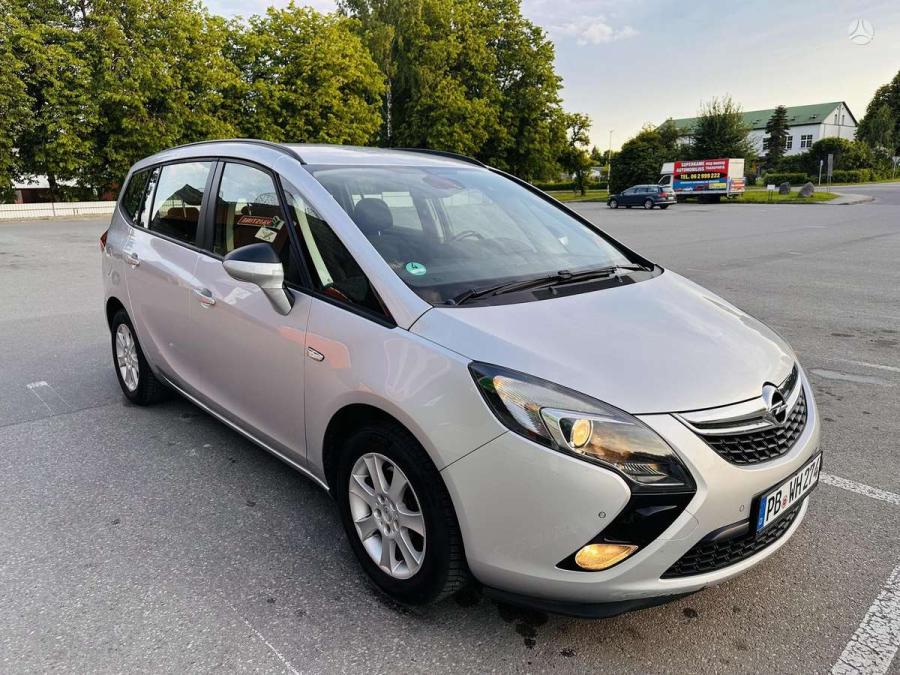 Pelēks Opel Zafira Tourer 2013 Viļņa, ar dzinēja tilpumu 1.96 L un nobraukumu 291 tūkst. km par 4600 €, foto 3 vietnē AUTOMOTO.COM.LV