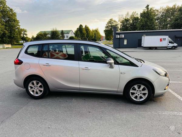 Pelēks Opel Zafira Tourer 2013 Viļņa, ar dzinēja tilpumu 1.96 L un nobraukumu 291 tūkst. km par 4600 €, foto 4 vietnē AUTOMOTO.COM.LV