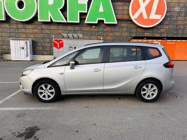 Pelēks Opel Zafira Tourer 2013 Viļņa, ar dzinēja tilpumu 1.96 L un nobraukumu 291 tūkst. km par 4600 €, foto 5 vietnē AUTOMOTO.COM.LV