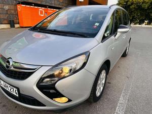 Pelēks Opel Zafira Tourer 2013 Viļņa, ar dzinēja tilpumu 1.96 L un nobraukumu 291 tūkst. km par 4600 €, foto 10 vietnē AUTOMOTO.COM.LV