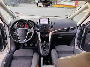 Pelēks Opel Zafira Tourer 2013 Viļņa, ar dzinēja tilpumu 1.96 L un nobraukumu 291 tūkst. km par 4600 €, foto 17 vietnē AUTOMOTO.COM.LV