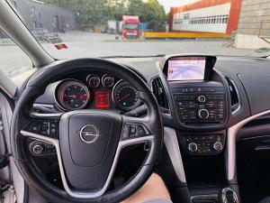Pelēks Opel Zafira Tourer 2013 Viļņa, ar dzinēja tilpumu 1.96 L un nobraukumu 291 tūkst. km par 4600 €, foto 18 vietnē AUTOMOTO.COM.LV