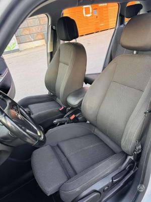 Pelēks Opel Zafira Tourer 2013 Viļņa, ar dzinēja tilpumu 1.96 L un nobraukumu 291 tūkst. km par 4600 €, foto 22 vietnē AUTOMOTO.COM.LV