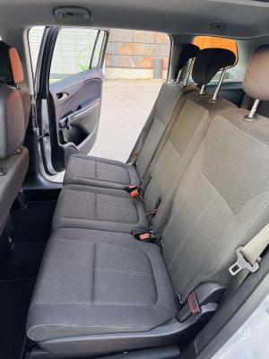 Pelēks Opel Zafira Tourer 2013 Viļņa, ar dzinēja tilpumu 1.96 L un nobraukumu 291 tūkst. km par 4600 €, foto 23 vietnē AUTOMOTO.COM.LV