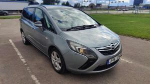 Grey Opel Zafira Tourer 2013 in Siauliai, with an engine capacity of 1.96 L and mileage of 329 thousand km for 5000 €, photo 7 on AUTOMOTO.COM.LV