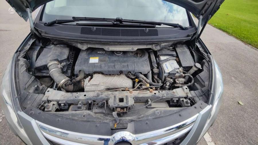 Grey Opel Zafira Tourer 2013 in Siauliai, with an engine capacity of 1.96 L and mileage of 329 thousand km for 5000 €, photo 11 on AUTOMOTO.COM.LV