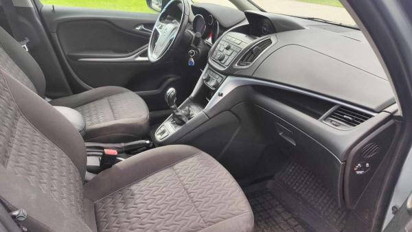 Серый Опель Zafira Tourer 2013 в Шяуляй, объемом двигателя 1.96 л и пробегом 329 тыс. км за 5000 €, фото 6 на AUTOMOTO.COM.LV