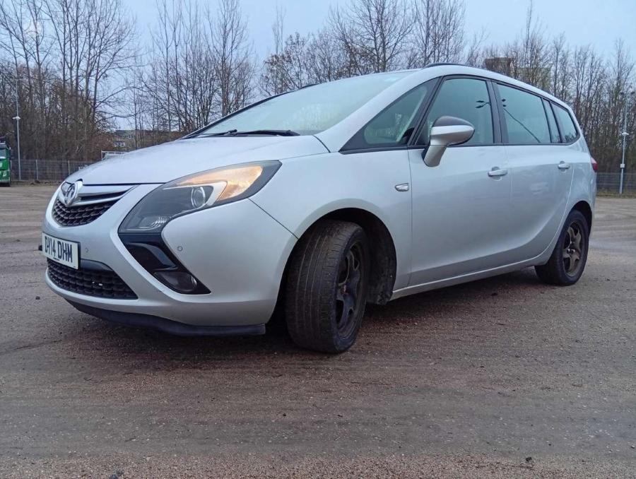 Pelēks Opel Zafira Tourer 2014 Kauņa, ar dzinēja tilpumu 1.96 L un nobraukumu 174 tūkst. km par 2250 €, foto 3 vietnē AUTOMOTO.COM.LV