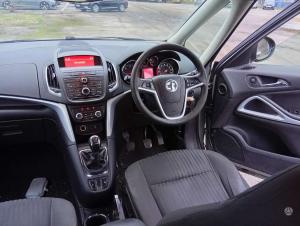 Pelēks Opel Zafira Tourer 2014 Kauņa, ar dzinēja tilpumu 1.96 L un nobraukumu 174 tūkst. km par 2250 €, foto 12 vietnē AUTOMOTO.COM.LV