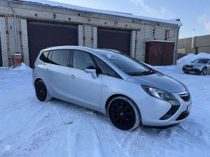 Pelēks Opel Zafira Tourer 2014 Panevēža, ar dzinēja tilpumu 1.60 L un nobraukumu 194 tūkst. km par 7100 €, foto 7 vietnē AUTOMOTO.COM.LV