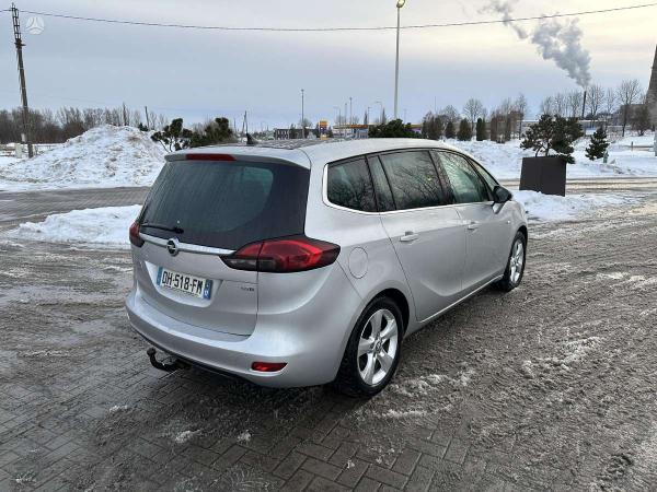 Серый Опель Zafira Tourer 2014 в Таураге, объемом двигателя 1.96 л и пробегом 210 тыс. км за 4800 €, фото 3 на AUTOMOTO.COM.LV