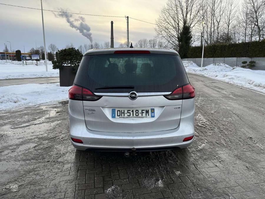 Серый Опель Zafira Tourer 2014 в Таураге, объемом двигателя 1.96 л и пробегом 210 тыс. км за 4800 €, фото 4 на AUTOMOTO.COM.LV