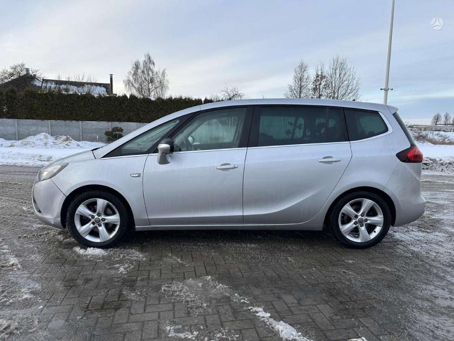 Серый Опель Zafira Tourer 2014 в Таураге, объемом двигателя 1.96 л и пробегом 210 тыс. км за 4800 €, фото 6 на AUTOMOTO.COM.LV