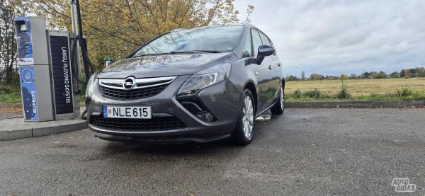 Pelēks Opel Zafira Tourer 2014 Raseiniai, ar dzinēja tilpumu 2.00 L un nobraukumu 253 tūkst. km par 5550 €, foto 2 vietnē AUTOMOTO.COM.LV