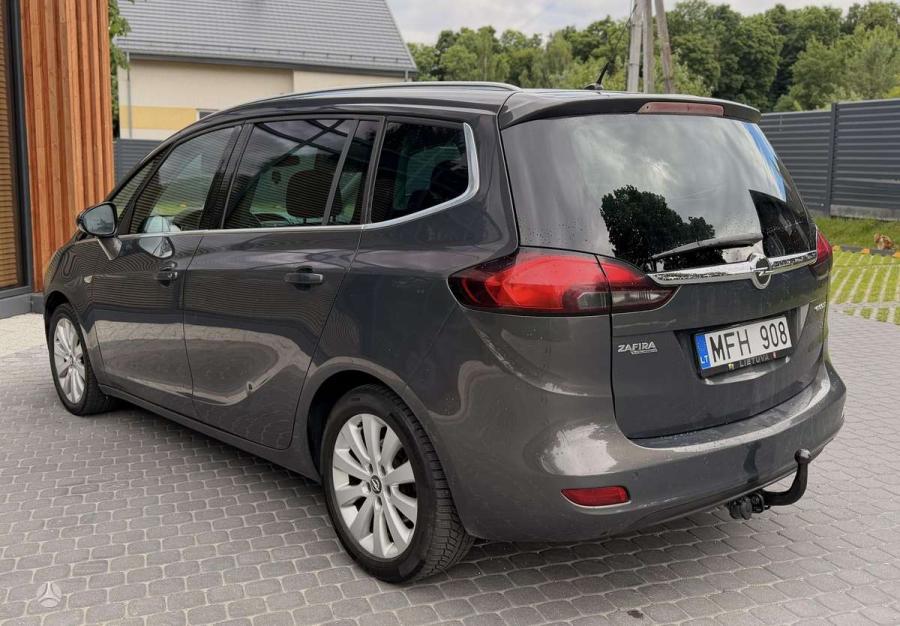 Серый Опель Zafira Tourer 2014 в Вильнюс, объемом двигателя 1.60 л и пробегом 306 тыс. км за 3800 €, фото 4 на AUTOMOTO.COM.LV