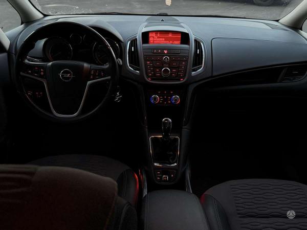 Pelēks Opel Zafira Tourer 2014 Viļņa, ar dzinēja tilpumu 1.60 L un nobraukumu 306 tūkst. km par 3800 €, foto 9 vietnē AUTOMOTO.COM.LV