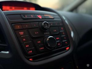 Серый Опель Zafira Tourer 2014 в Вильнюс, объемом двигателя 1.60 л и пробегом 306 тыс. км за 3800 €, фото 11 на AUTOMOTO.COM.LV