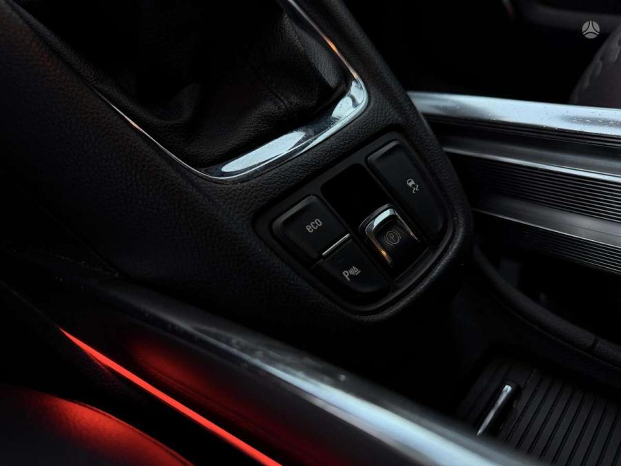 Серый Опель Zafira Tourer 2014 в Вильнюс, объемом двигателя 1.60 л и пробегом 306 тыс. км за 3800 €, фото 13 на AUTOMOTO.COM.LV