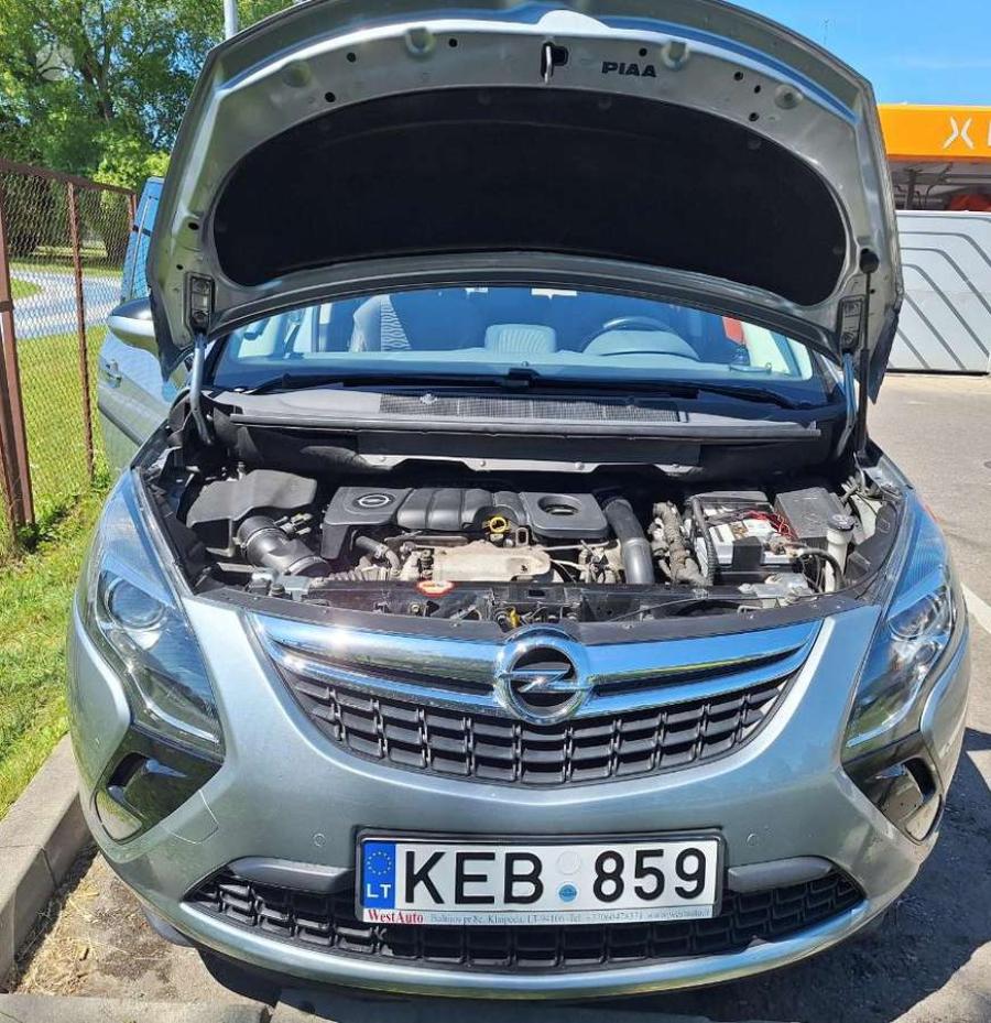 Pelēks Opel Zafira Tourer 2014 Klaipėda, ar dzinēja tilpumu 1.60 L un nobraukumu 231 tūkst. km par 6500 €, foto 3 vietnē AUTOMOTO.COM.LV