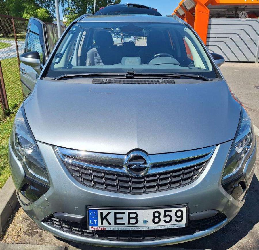Pelēks Opel Zafira Tourer 2014 Klaipėda, ar dzinēja tilpumu 1.60 L un nobraukumu 231 tūkst. km par 6500 €, foto 4 vietnē AUTOMOTO.COM.LV