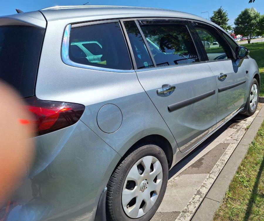 Pelēks Opel Zafira Tourer 2014 Klaipėda, ar dzinēja tilpumu 1.60 L un nobraukumu 231 tūkst. km par 6500 €, foto 7 vietnē AUTOMOTO.COM.LV