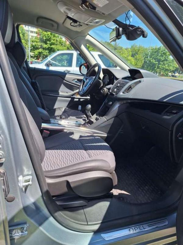 Pelēks Opel Zafira Tourer 2014 Klaipėda, ar dzinēja tilpumu 1.60 L un nobraukumu 231 tūkst. km par 6500 €, foto 7 vietnē AUTOMOTO.COM.LV