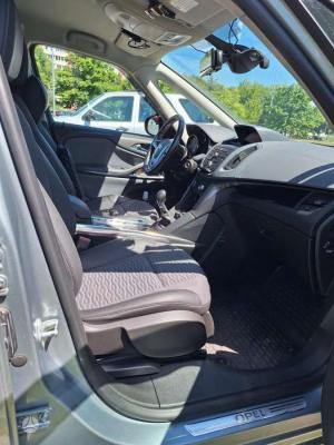 Pelēks Opel Zafira Tourer 2014 Klaipėda, ar dzinēja tilpumu 1.60 L un nobraukumu 231 tūkst. km par 6500 €, foto 8 vietnē AUTOMOTO.COM.LV