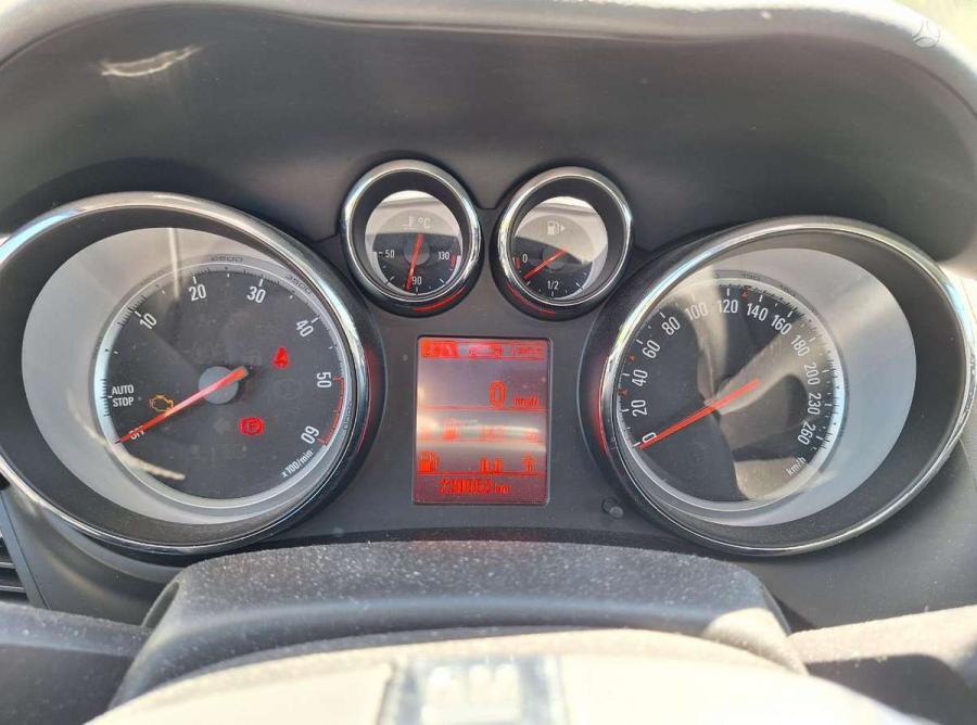Pelēks Opel Zafira Tourer 2014 Klaipėda, ar dzinēja tilpumu 1.60 L un nobraukumu 231 tūkst. km par 6500 €, foto 13 vietnē AUTOMOTO.COM.LV