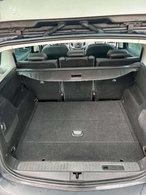 Grey Opel Zafira Tourer 2014 in Siauliai, with an engine capacity of 1.96 L and mileage of 310 thousand km for 5950 €, photo 11 on AUTOMOTO.COM.LV