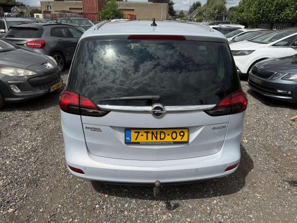 Grey Opel Zafira Tourer 2014 in Kaunas, with an engine capacity of 1.60 L and mileage of 280 thousand km for 4950 €, photo 4 on AUTOMOTO.COM.LV