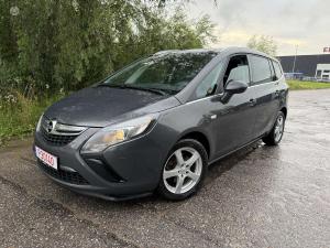 Grey Opel Zafira Tourer 2014 in Ukmerge, with an engine capacity of 1.60 L and mileage of 290 thousand km for 4500 €, photo 3 on AUTOMOTO.COM.LV
