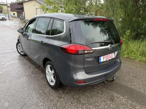 Grey Opel Zafira Tourer 2014 in Ukmerge, with an engine capacity of 1.60 L and mileage of 290 thousand km for 4500 €, photo 6 on AUTOMOTO.COM.LV