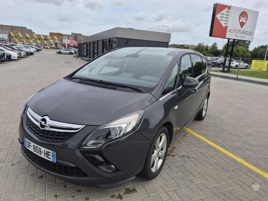 Pelēks Opel Zafira Tourer 2014 Tauragė, ar dzinēja tilpumu 1.60 L un nobraukumu 199 tūkst. km par 3900 €, foto 1 vietnē AUTOMOTO.COM.LV